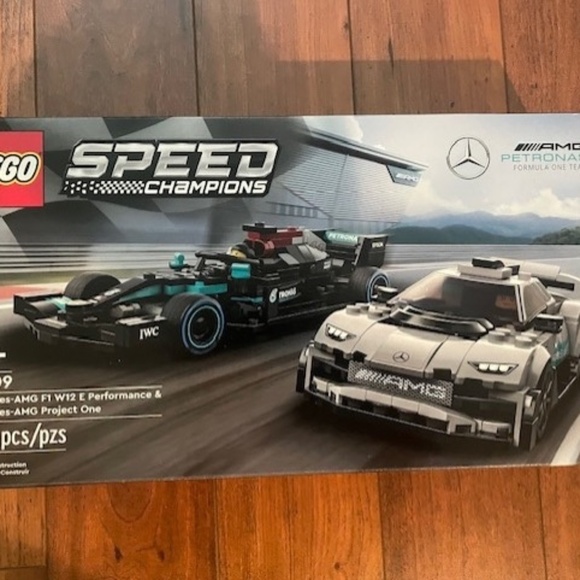 Lego | Toys | Lego 7699 Mercedes Petronas Formula Amg F Amg Project 1 ...